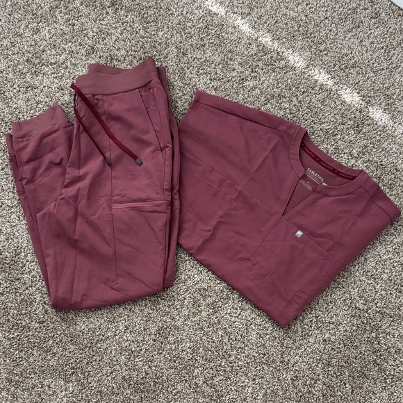 Fabletics | Other | Fabletics Mauve Joggers Scrub Set Nwot | Poshmark